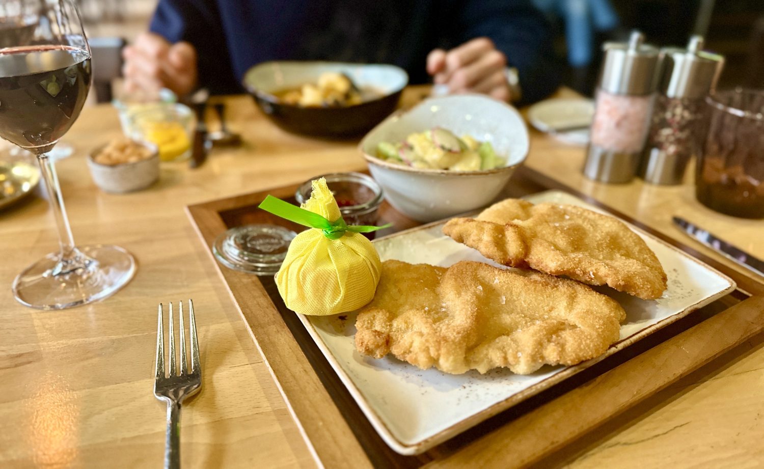 Top Schnitzel in Düsseldorf | Mr. Düsseldorf | Foto: Mr. Düsseldorf ...